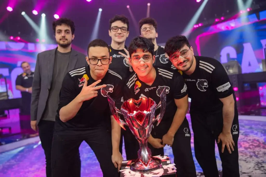 FURIA chega no Canadá para disputar o MSI 2025